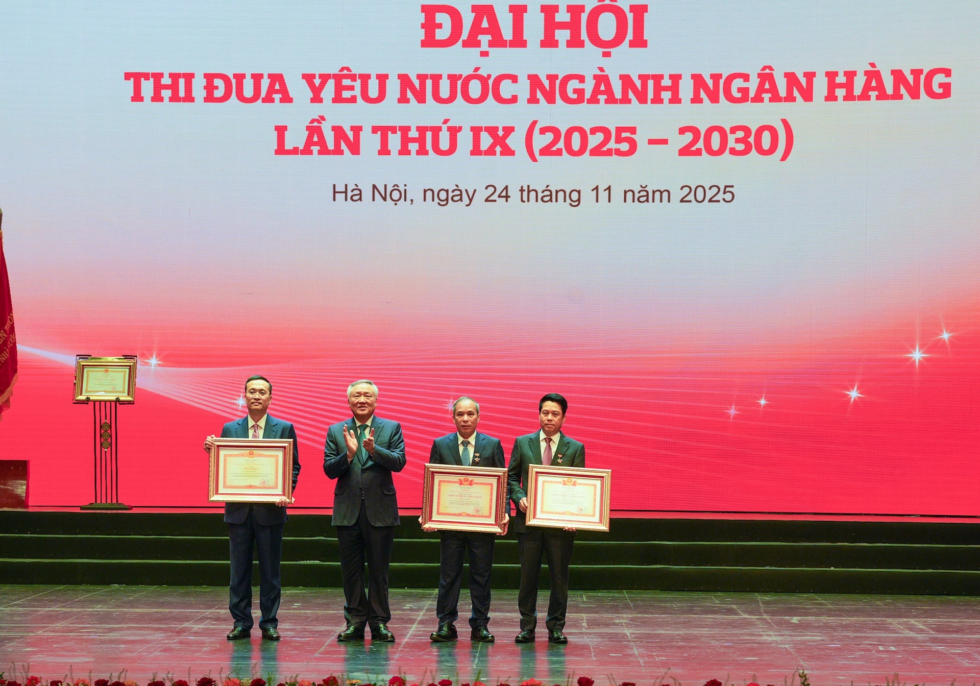 Đại hội thi đua yêu nước ngành Ngân hàng lần thứ IX thành công tốt đẹp