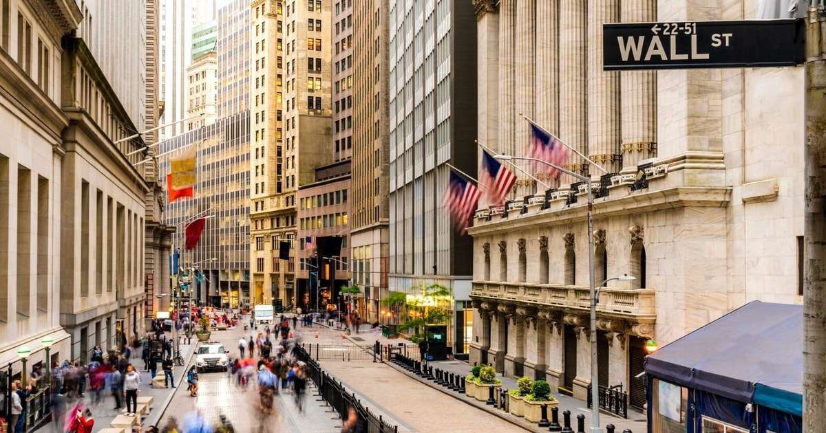 Các ngân hàng và quỹ đầu tư phố Wall lo lắng về tăng trưởng kinh tế