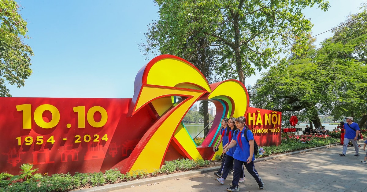 Kỷ niệm 70 năm Ngày Giải phóng Thủ đô (10/10/1954 - 10/10/2024): Xứng danh Thủ đô Anh hùng, ngàn ...