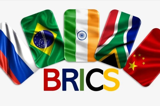 Ngân hàng Phát triển của khối BRICS gặp khó trong việc trả nợ bằng đồng USD